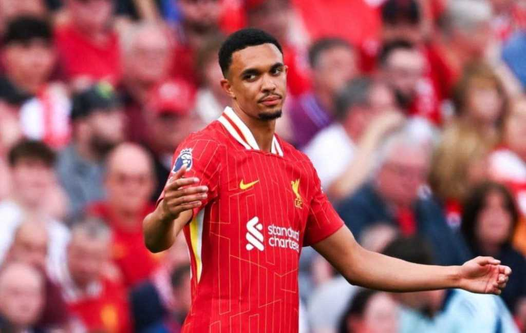 «Liverpul» muxlislari Trentga hushtakbozlik qilishdi - Tribuna